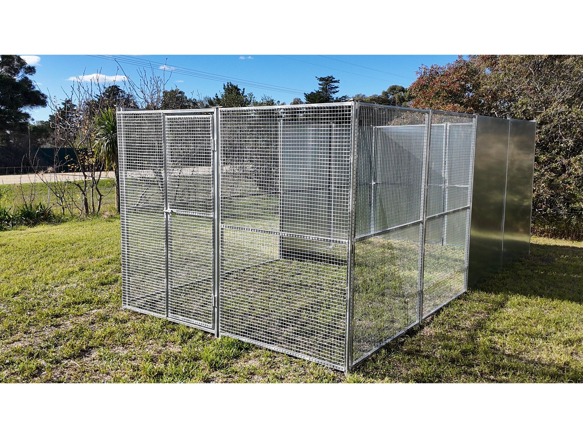 2.5mx5m single dog/poultry run with 25mmx25mm mesh and solid panels ...